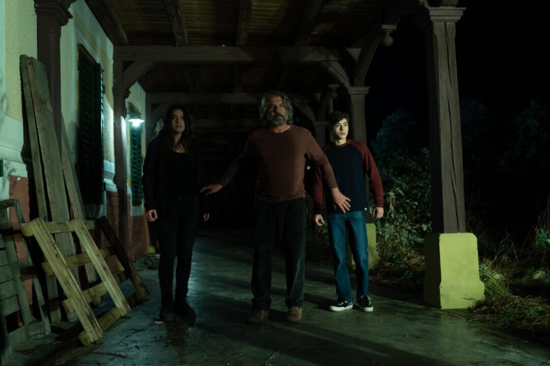 Crítica de CURON, Temporada 1: Terror italiano en Netflix - Las cosas ...